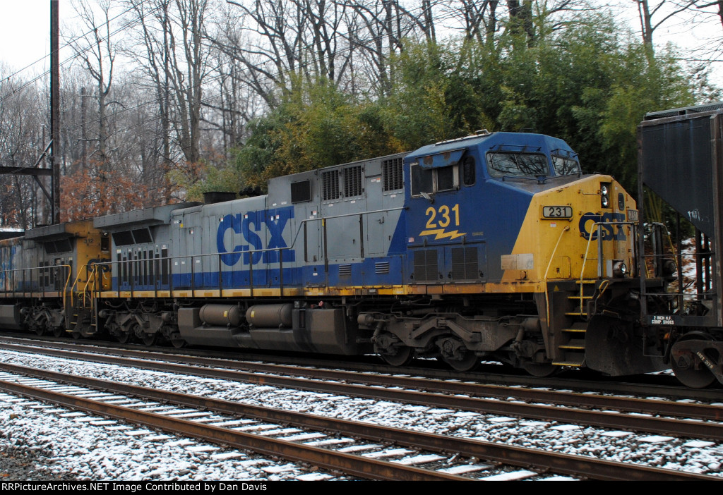 CSX AC44CW 231 trails on K533-11